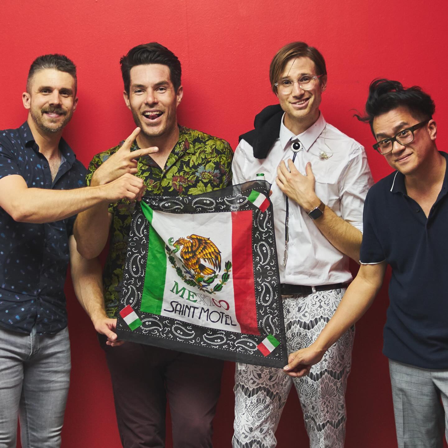 El groove y trompetas san angelinas de Saint Motel llegan a la Ciudad ...